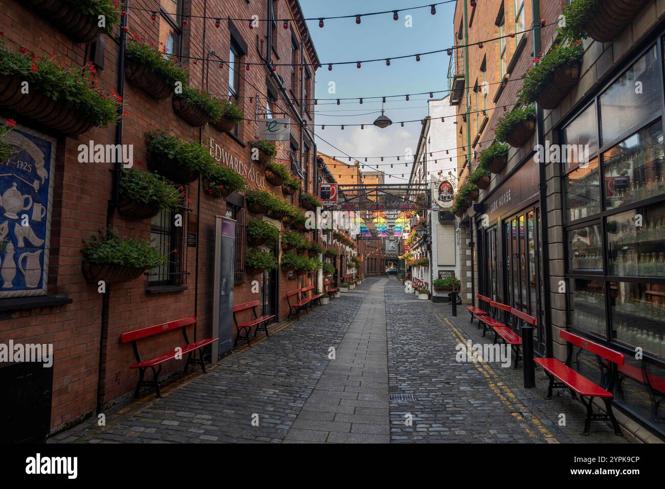 BELFAST, NORTHERN IRELAND – AUGUST 4, 2023: A charming commercial ...