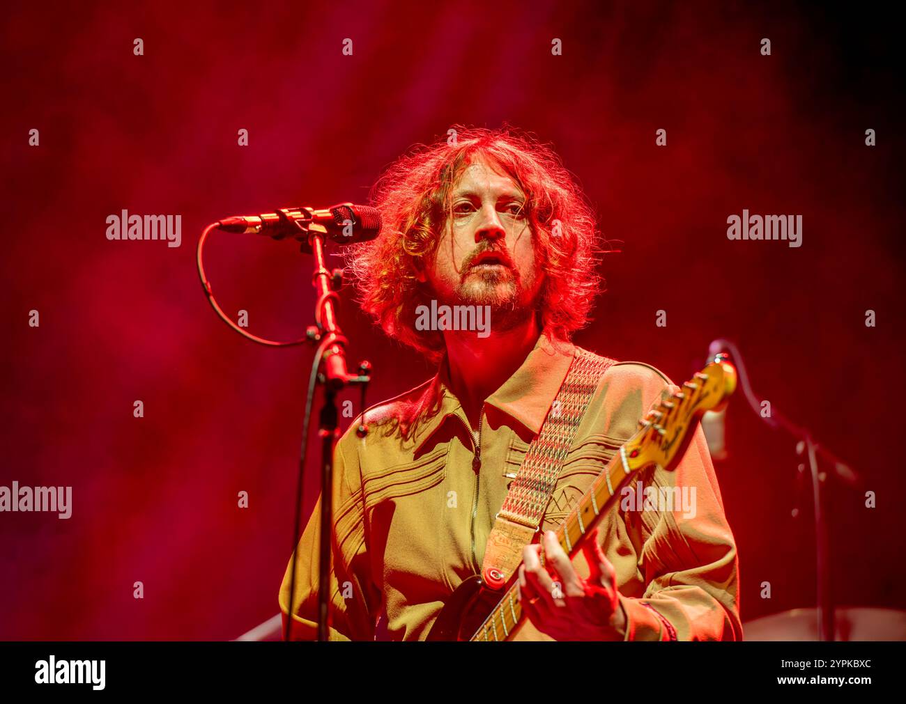 Leeds, UK, 30th November 2024. Dave McCabe, frontman of British indie ...