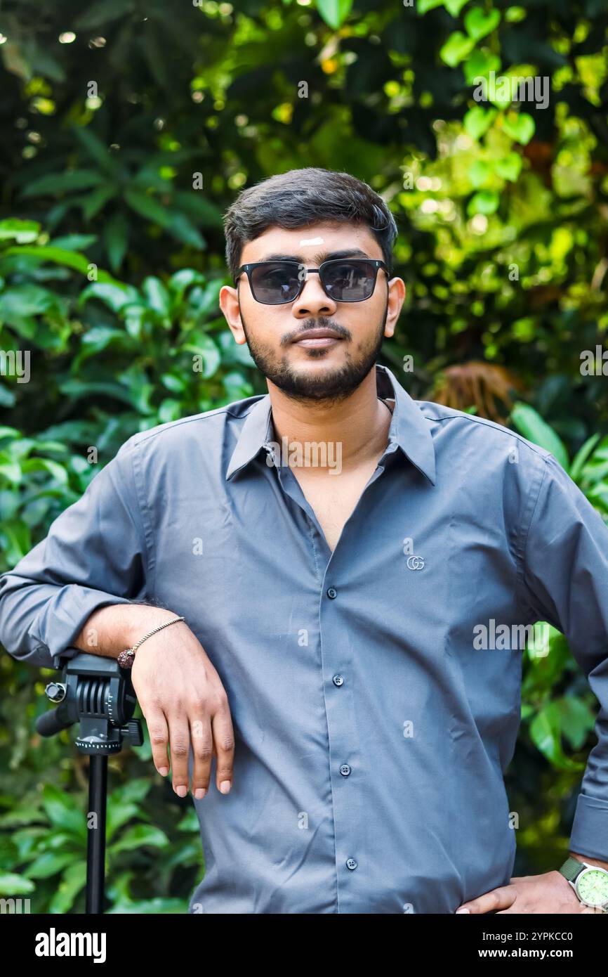 Indian traditional outfit hi-res stock photography and images - Alamy