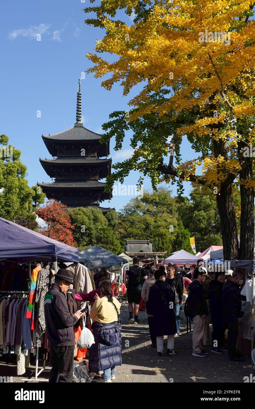 Toji Temple Market, held once a month at Toji Temple in Kyoto, Japan ...