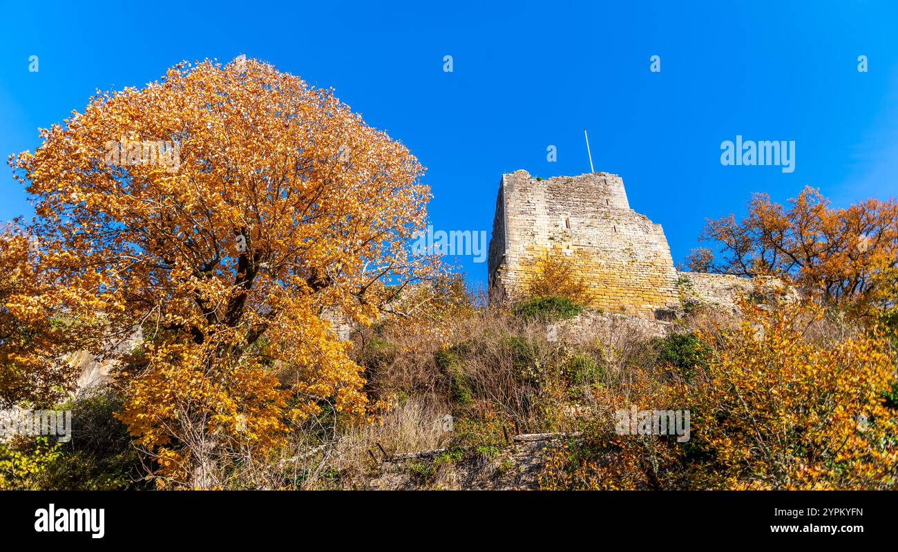 Caylus castle hi-res stock photography and images - Alamy