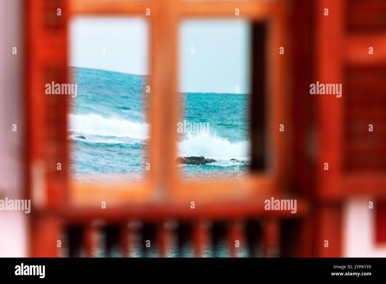 Sunlight glinting of a mirror hi-res stock photography and images - Alamy