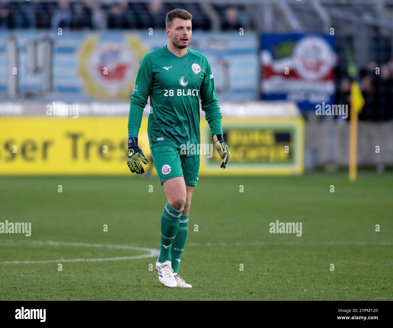 Muenchen, Deutschland. 30th Nov, 2024. Benjamin Uphoff (Torwart, FC ...