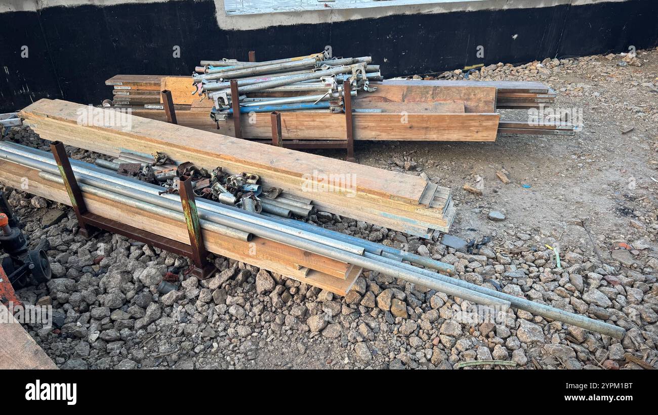 Metallic scaffolding stacked on hi-res stock photography and images - Alamy