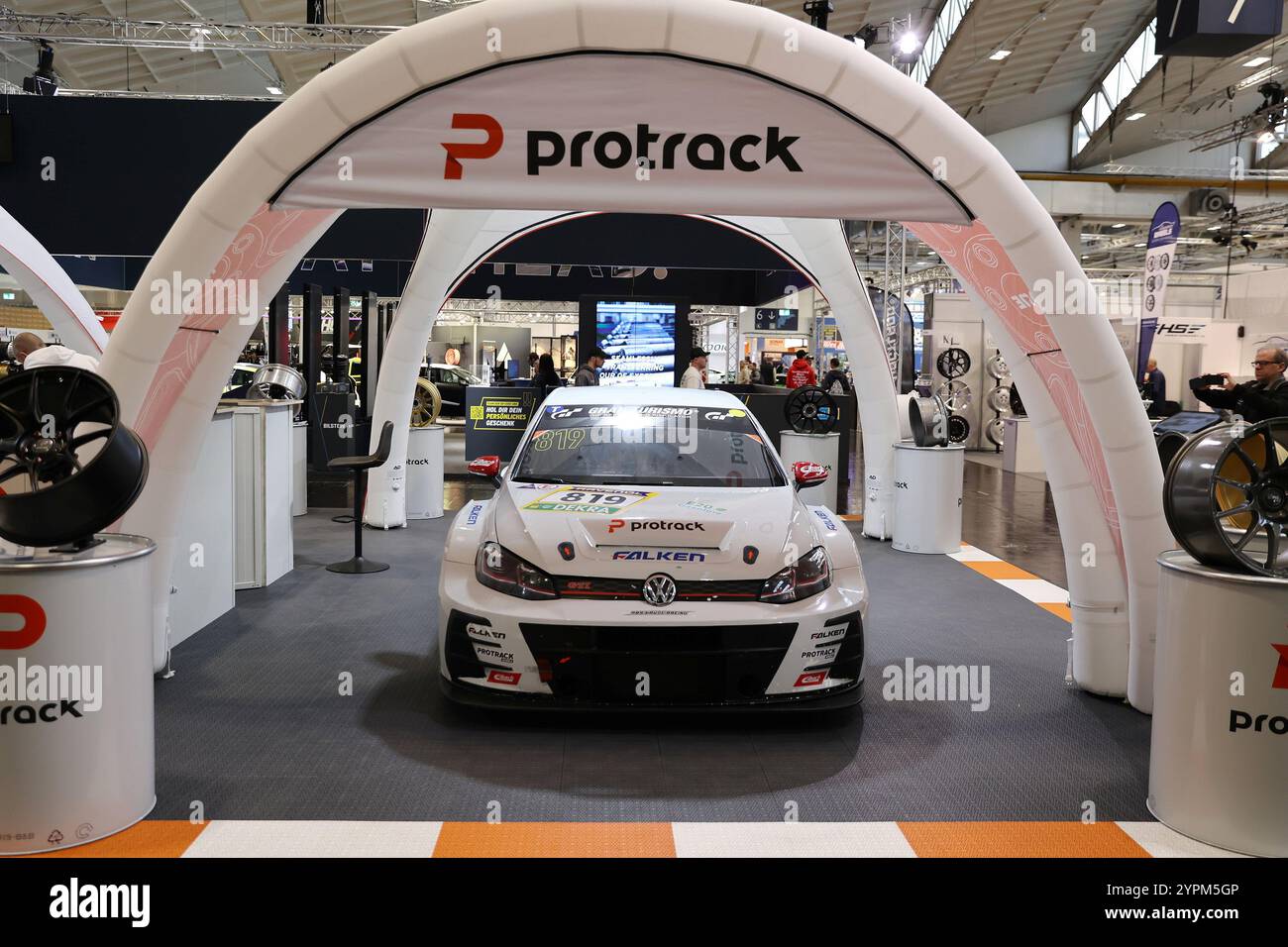 VW Golf GTi TCR, Nuerburgring Langstrecken Serie, Team: Max Kruse ...