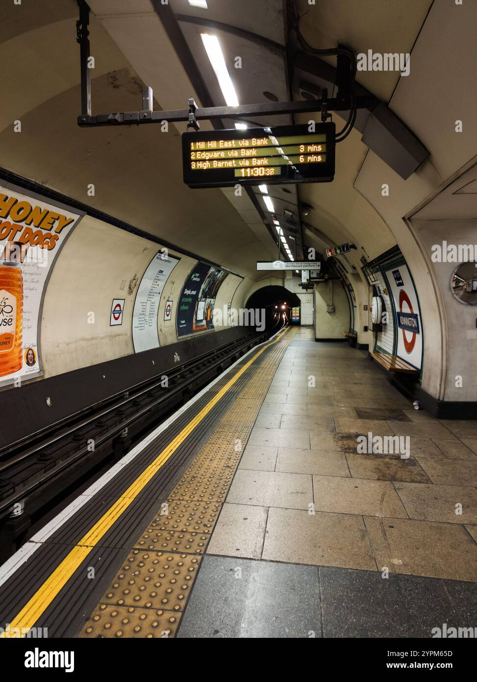 The iconic london underground map hi-res stock photography and images ...