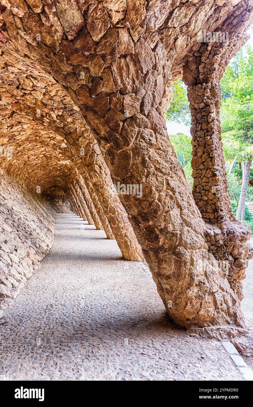 Arcade masonry stone columns in hi-res stock photography and images - Alamy