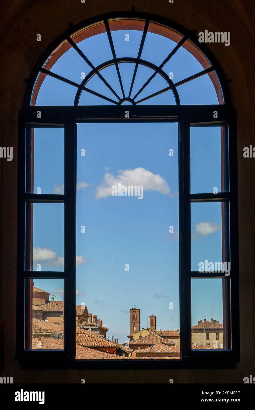 Colonnades with bologna arch hi-res stock photography and images - Alamy