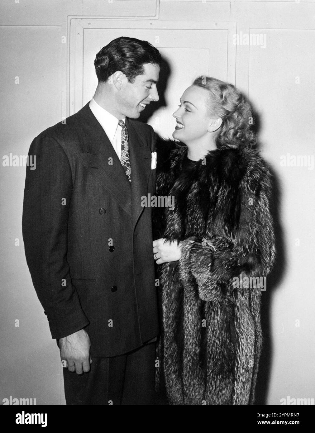 Actress dorothy arnold hi-res stock photography and images - Alamy