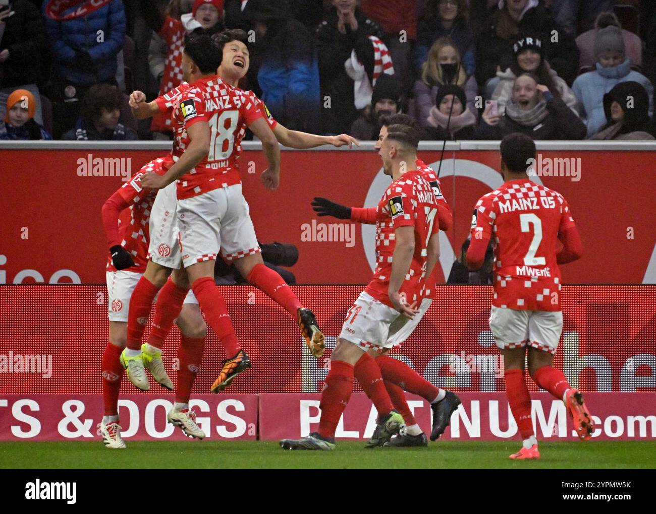 Mainz, Germany. 01st Dec, 2024. Soccer, Bundesliga, FSV Mainz 05 - TSG 1899 Hoffenheim, Matchday ...
