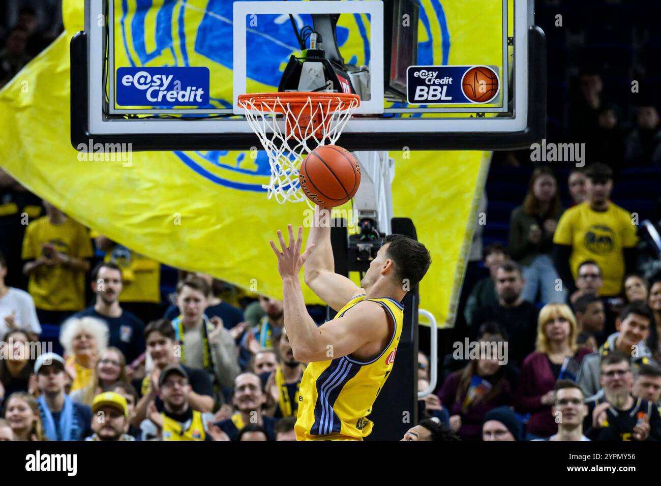 Berlin, Deutschland. 01st Dec, 2024. GER, Berlin, Basketball, Alba ...