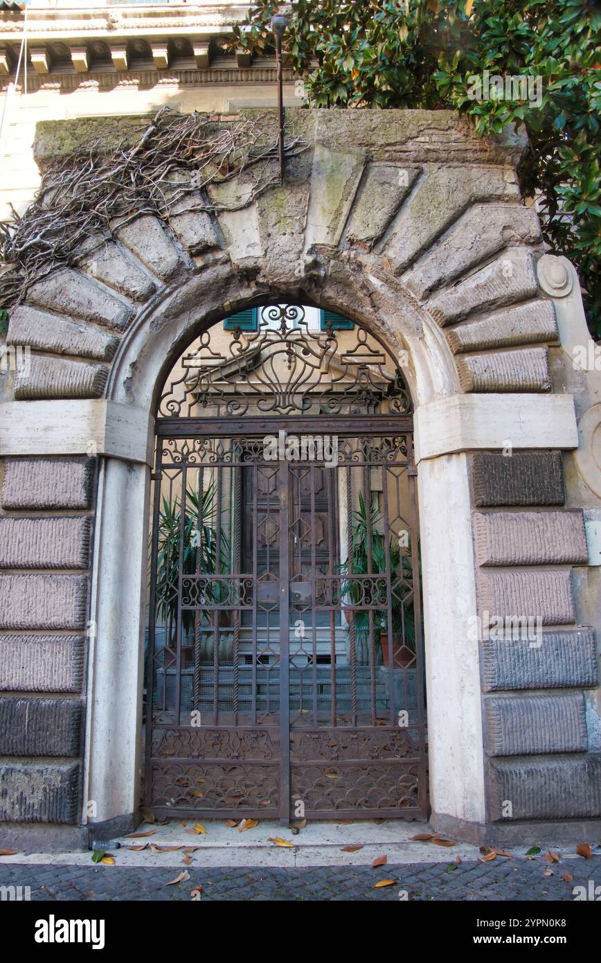 Wrounght iron gate hi-res stock photography and images - Alamy