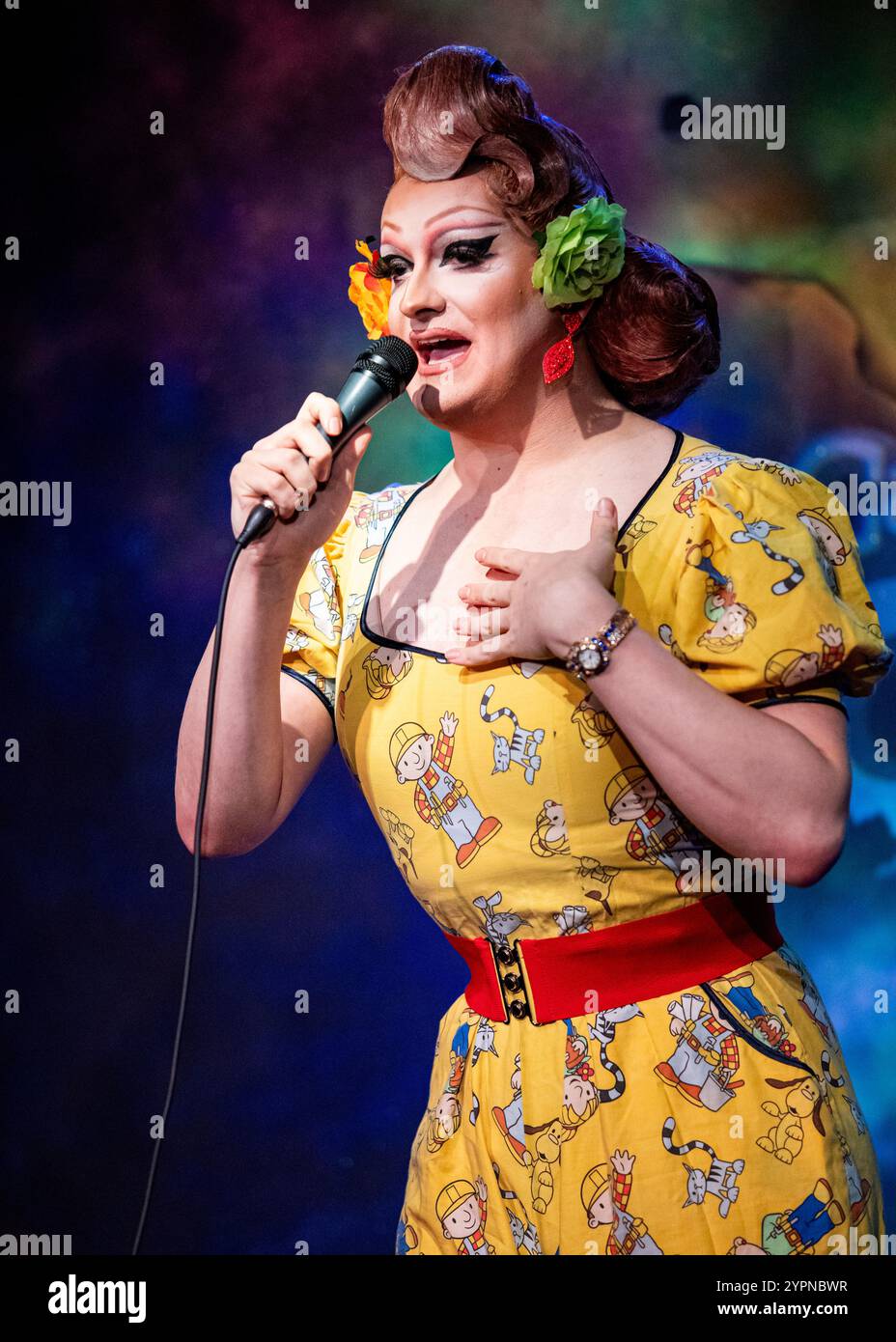 The queers performing hi-res stock photography and images - Alamy