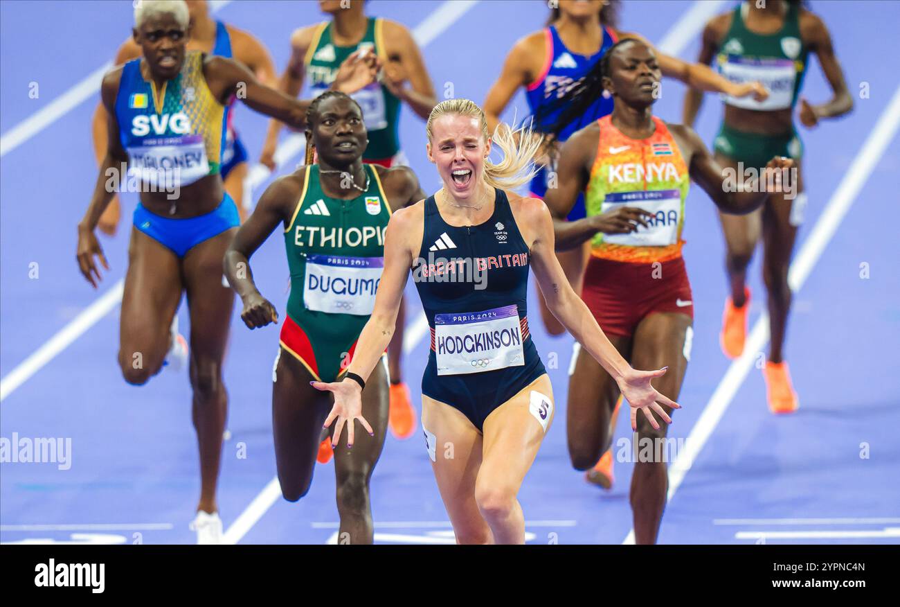 Keely Hodgkinson winning in the 800 meters at the Paris 2024 Olympic ...