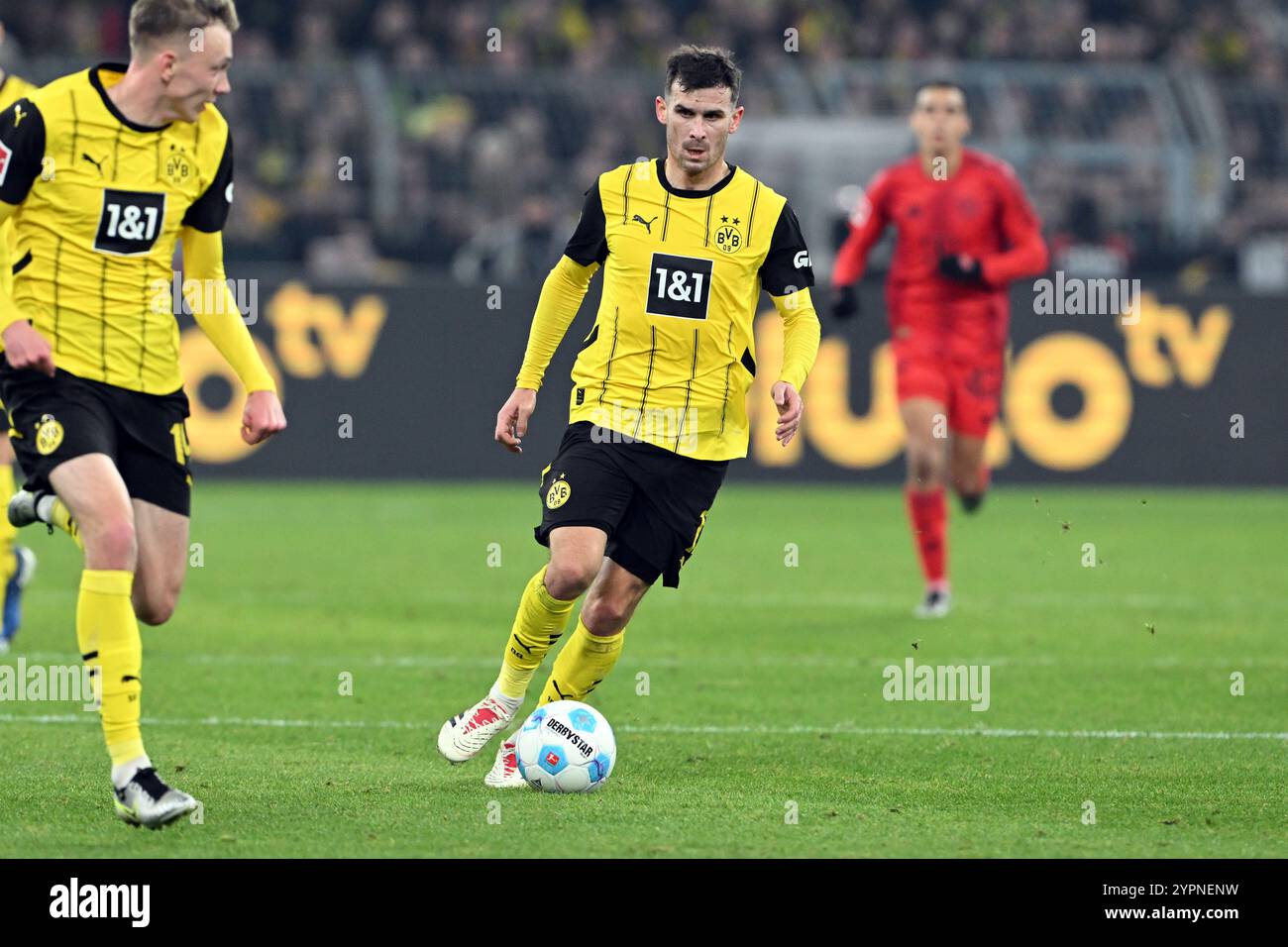 Dortmund, Germany. 30th Nov, 2024. Soccer: Bundesliga, Borussia ...