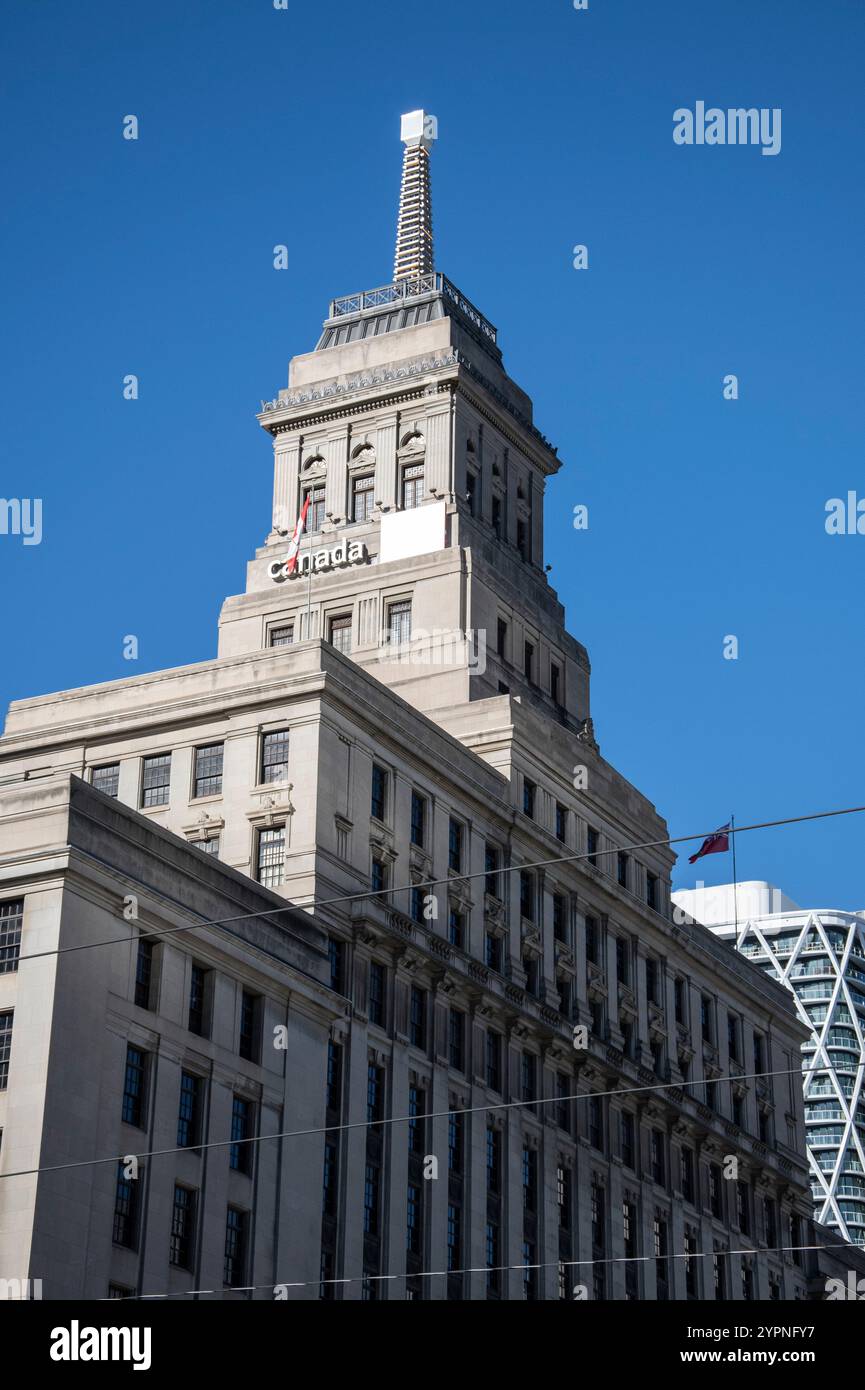 Canada Life building on University Avenue in downtown Toronto, Ontario ...