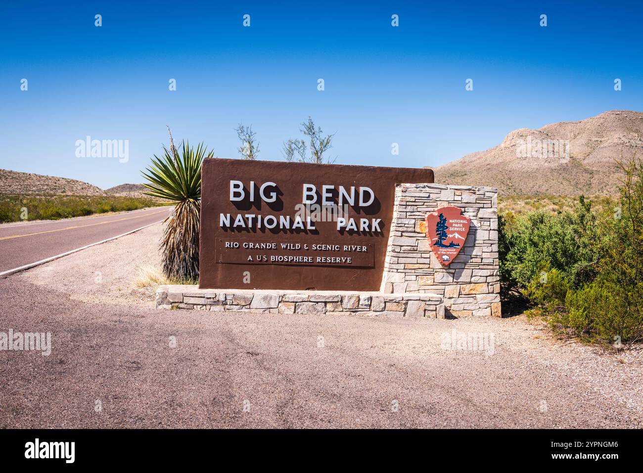 National park boundary sign hi-res stock photography and images - Alamy