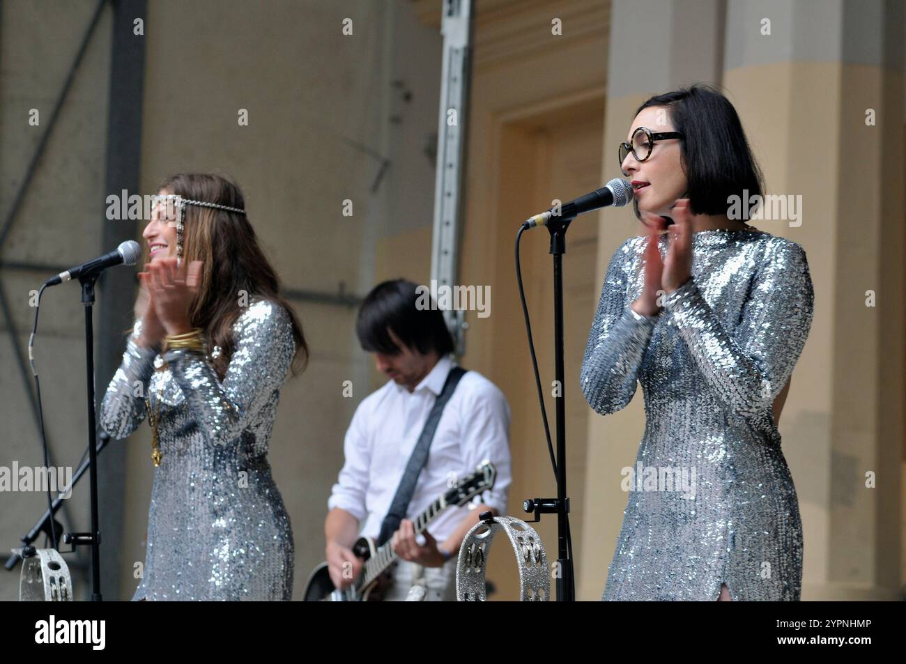 The Brigitte was a famous duet of women of french singers. Pop, electro ...