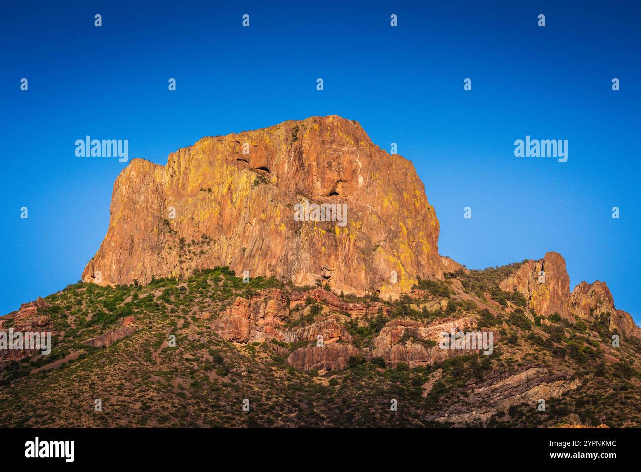 Horizontal view of Casa Grande Peak in the Chisos Mountains Stock Photo ...