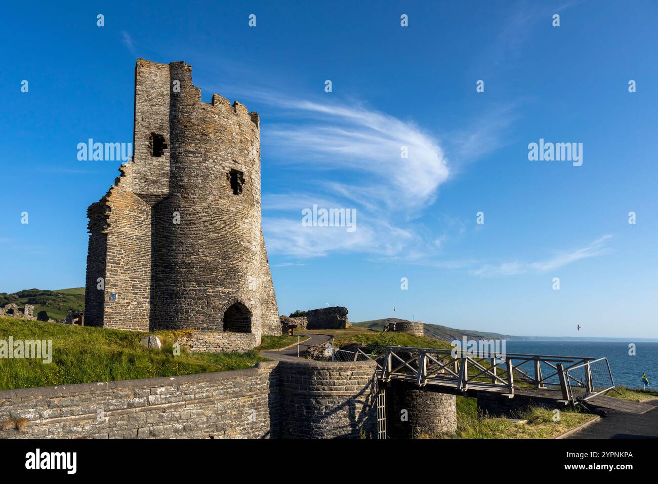 Wales aberystwyth castle hi-res stock photography and images - Alamy