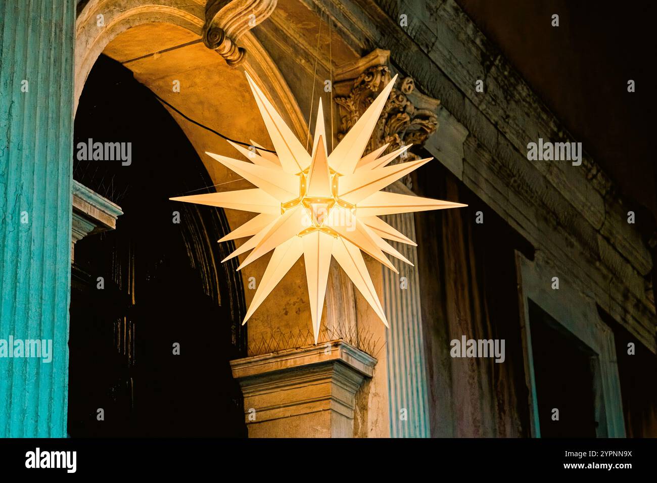Christmas star over ancient Venice doorway Stock Photo - Alamy