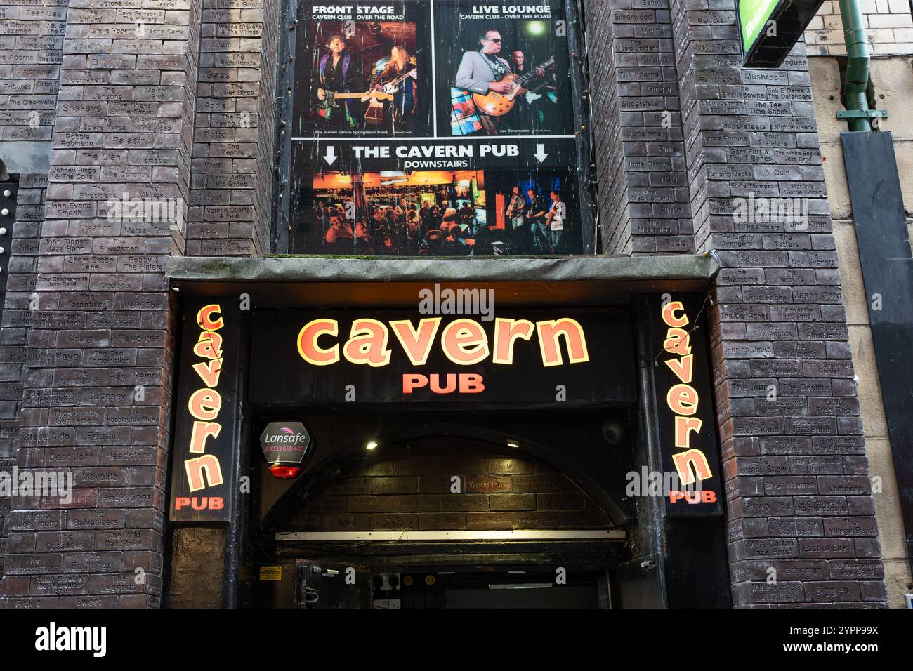 The Cavern Pub in Mathew Street Liverpool Stock Photo - Alamy