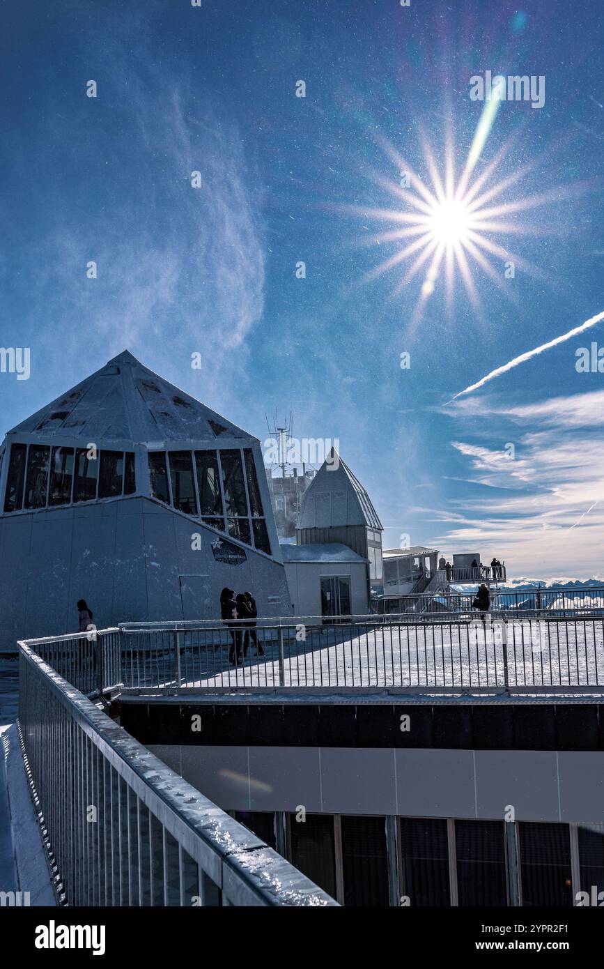 The mountain viewing platform on the Zugspitze, Germany Stock Photo - Alamy