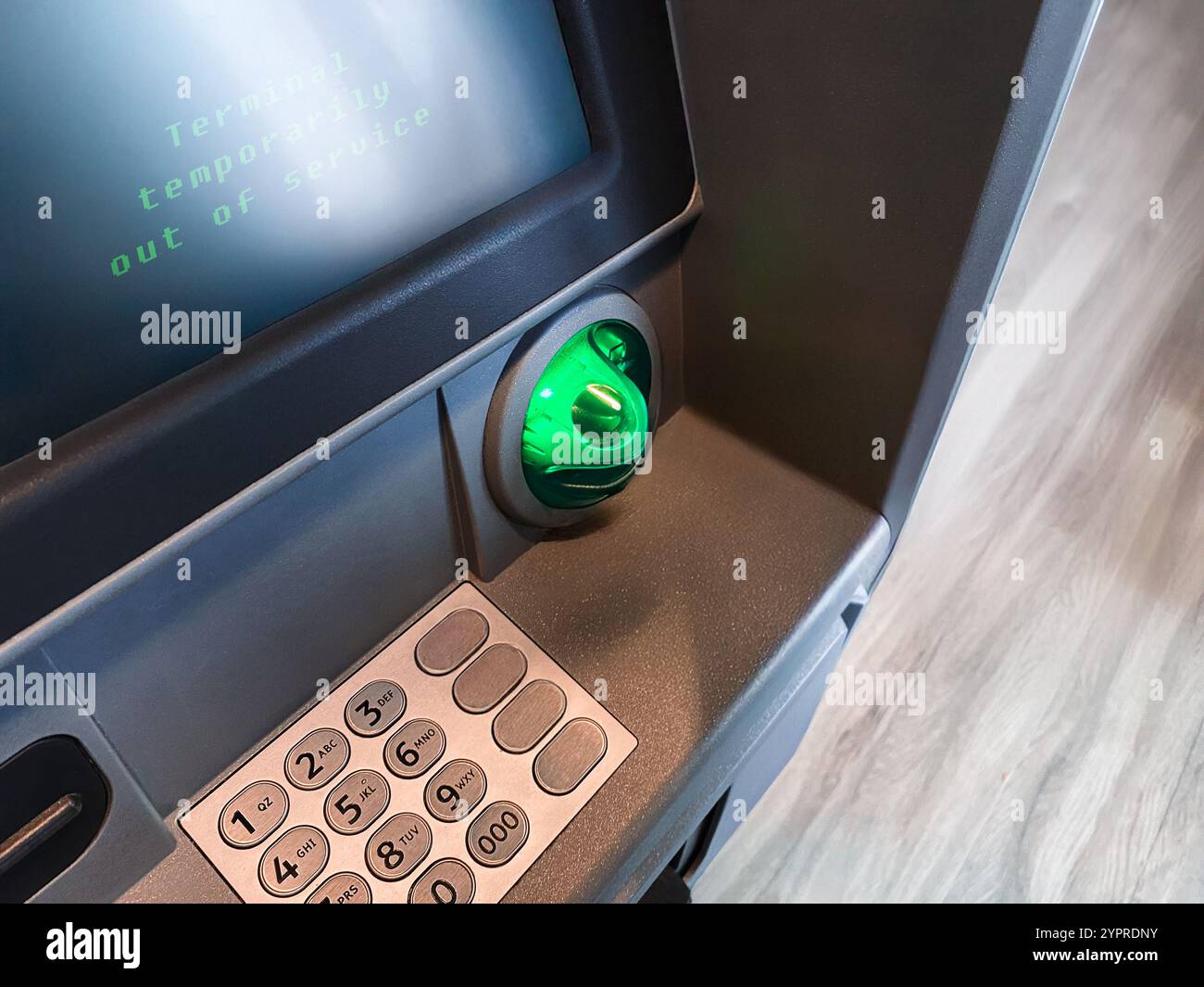 Bank machine insufficient funds hi-res stock photography and images - Alamy