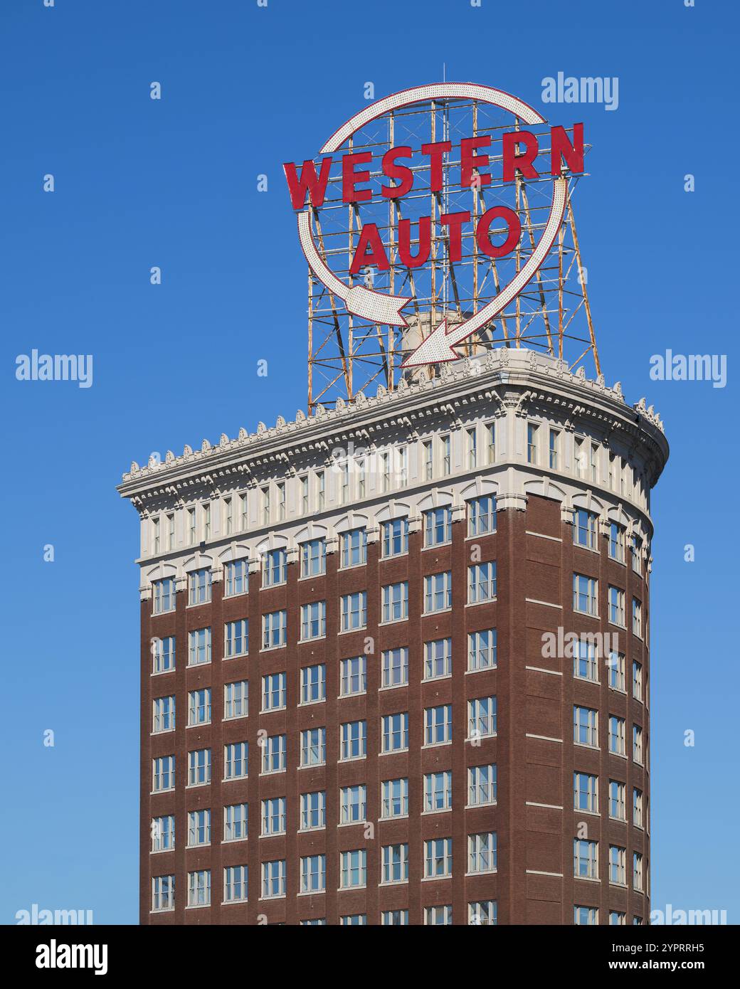 Vintage western auto sign hi-res stock photography and images - Alamy