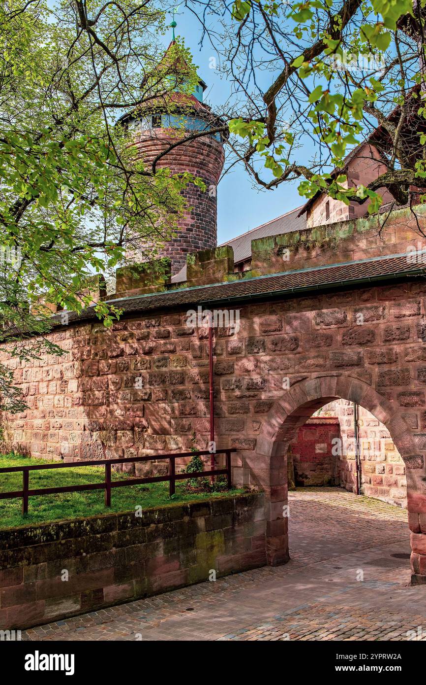 View of the Sinwell Tower of Nuremberg Castle, Germany Stock Photo - Alamy