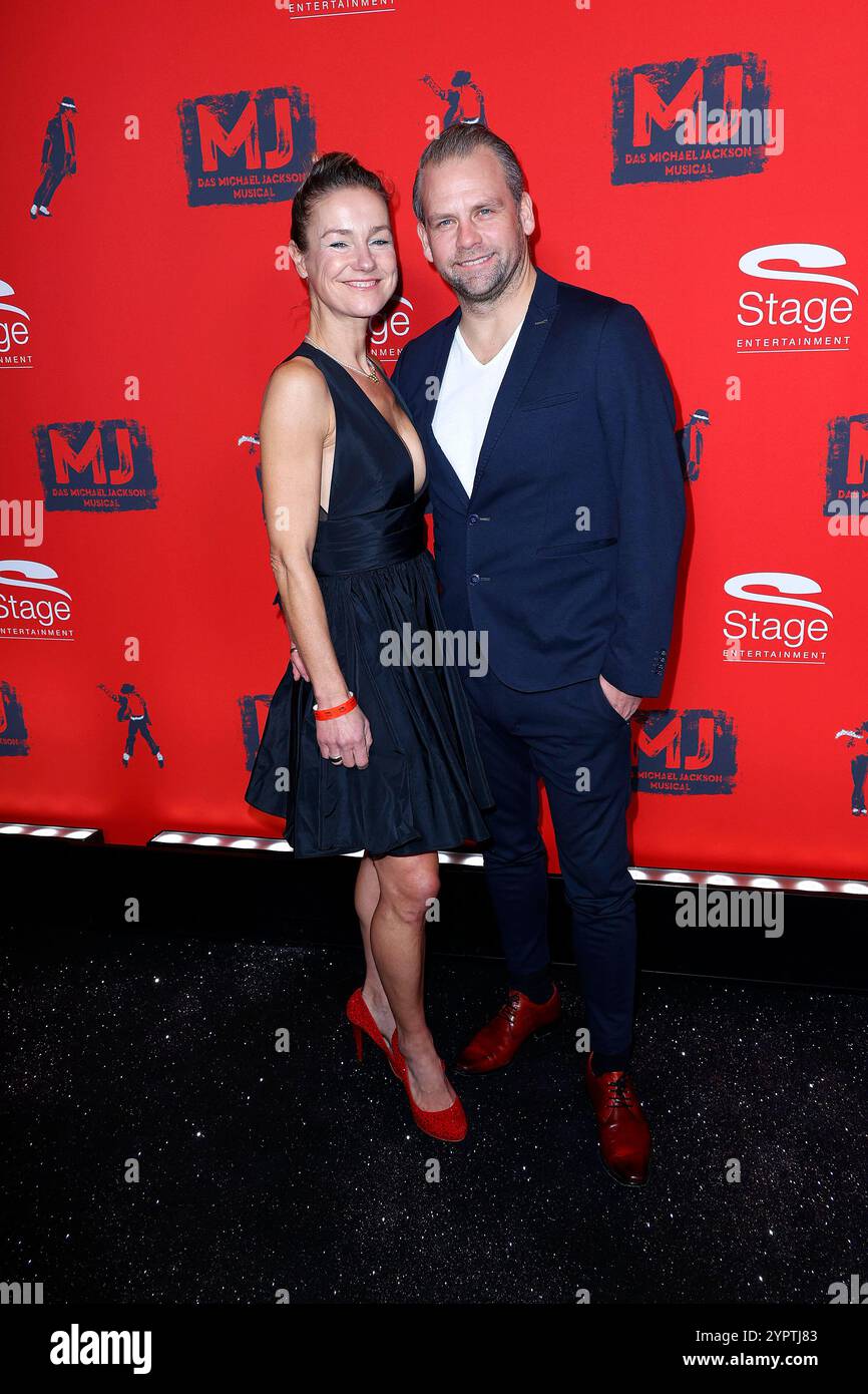 Rhea Harder und ihr Ehemann Joerg Vennewald bei der Premiere vom ‚MJ ...