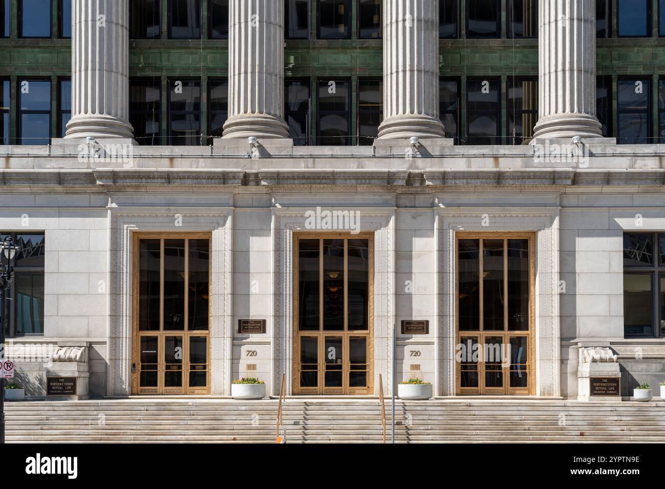 Northwestern mutual building hi-res stock photography and images - Alamy