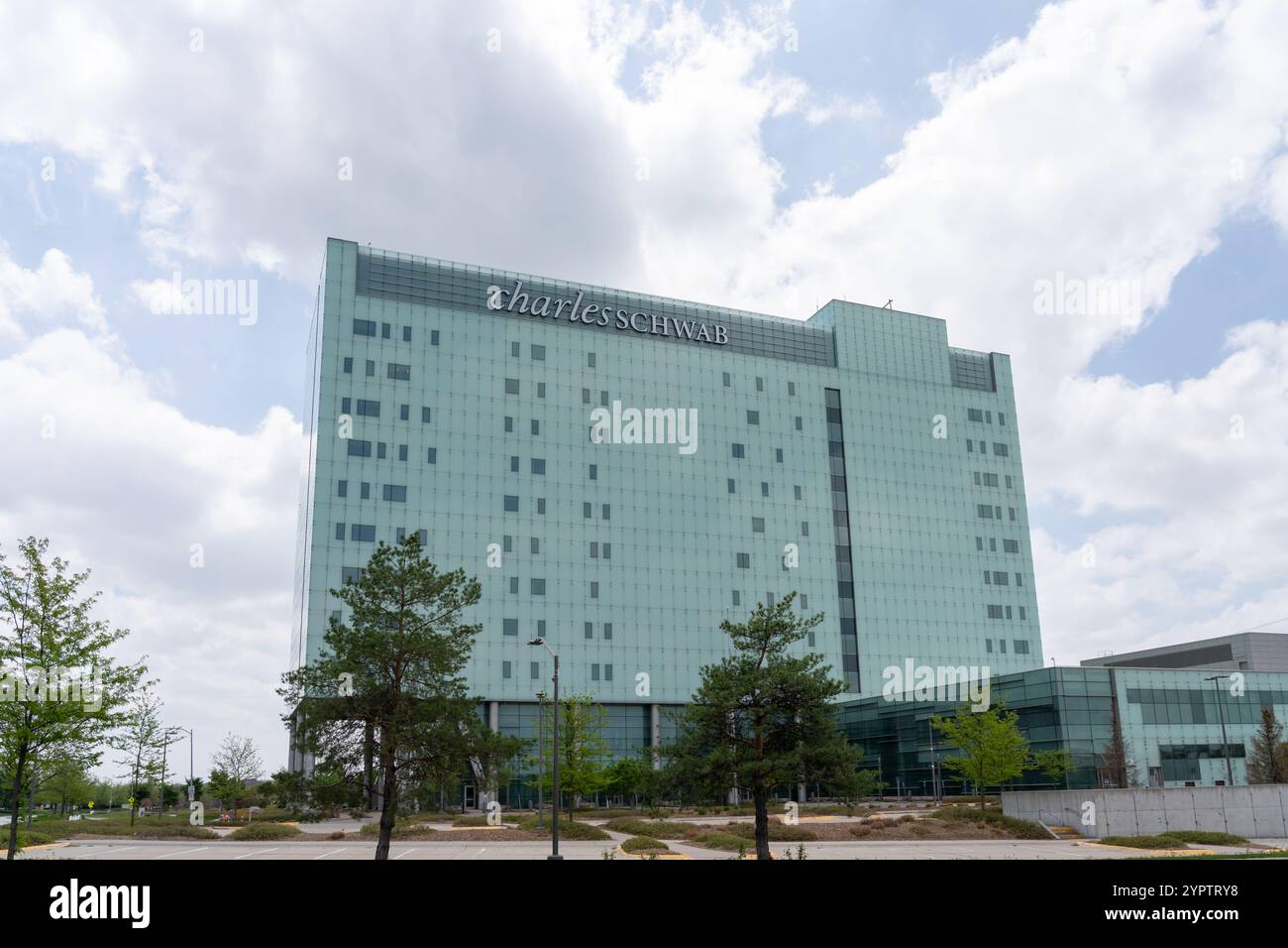 Charles Schwab Building in Omaha, NE, USA Stock Photo - Alamy