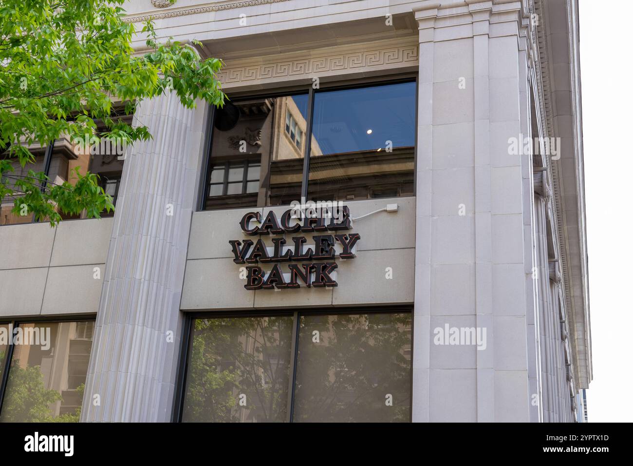 Cache Valley Bank Logo