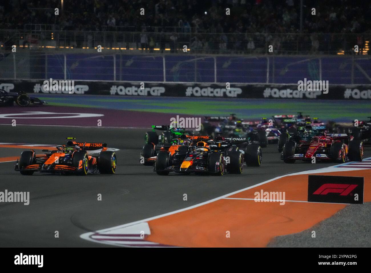 Doha, Qatar. 1st Dec, 2024. Start of the race during the Race of 01.12. ...