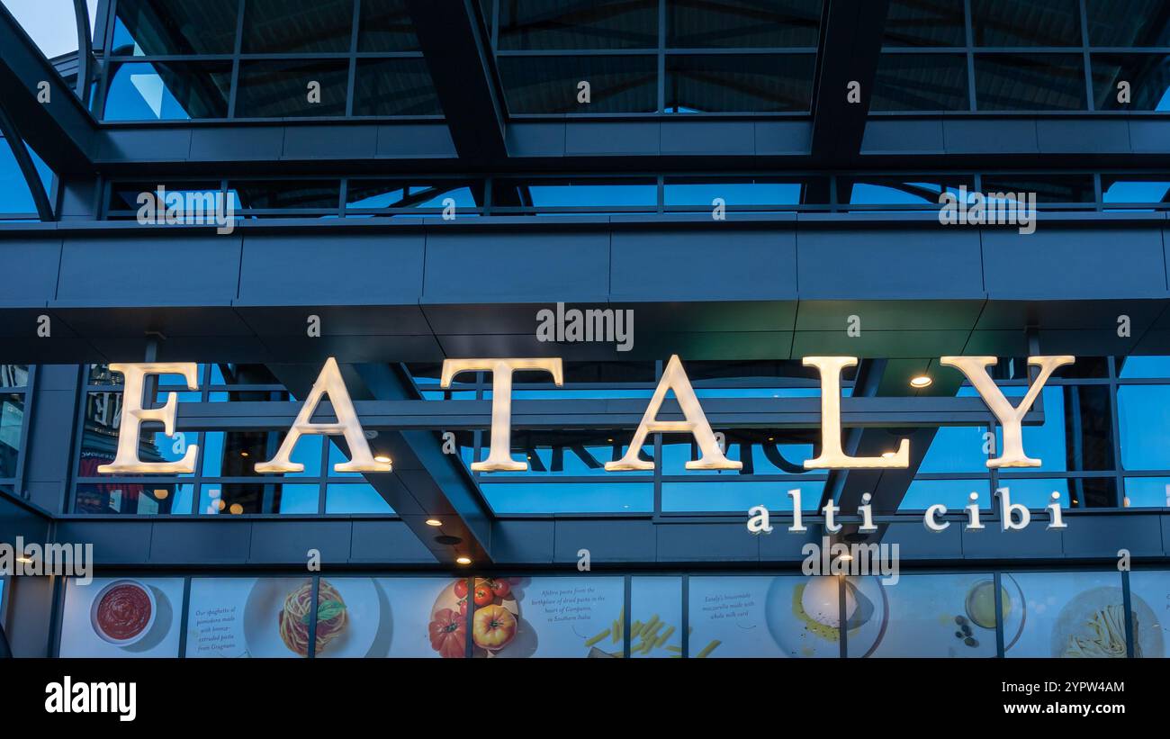 Eataly logo hi-res stock photography and images - Alamy