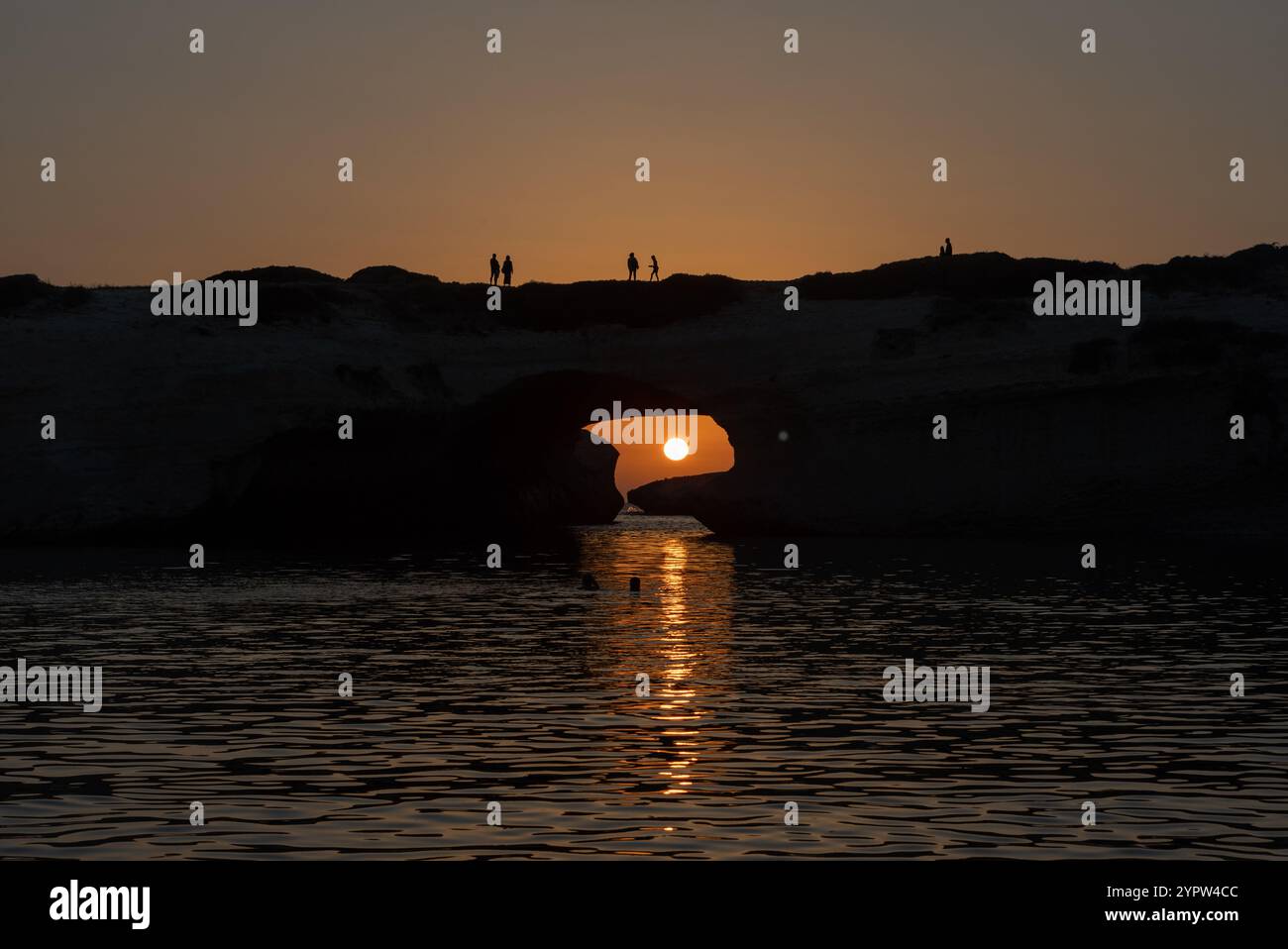 Arch over water hi-res stock photography and images - Alamy