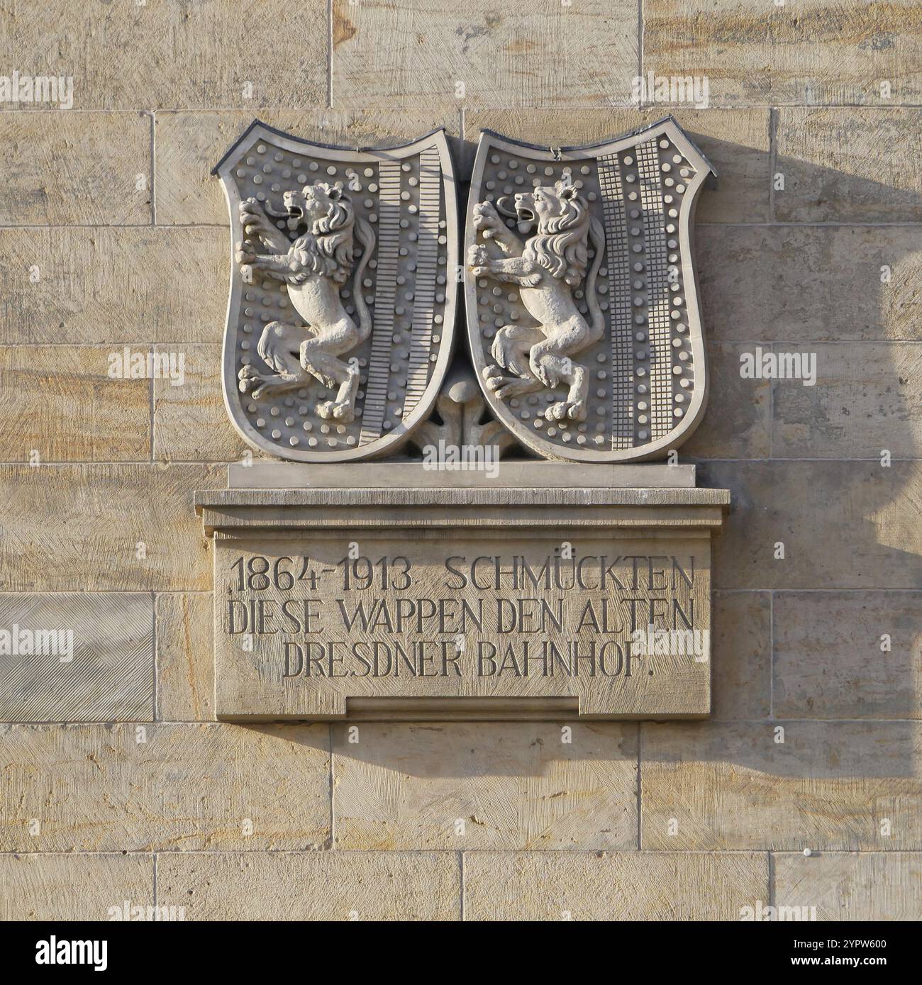 Coat of arms of the old Dresden railway station at today's main station ...