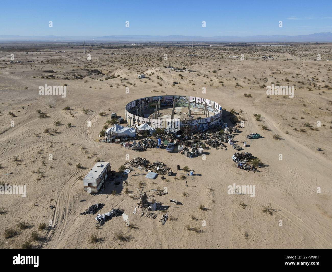 Squatter area hi-res stock photography and images - Alamy