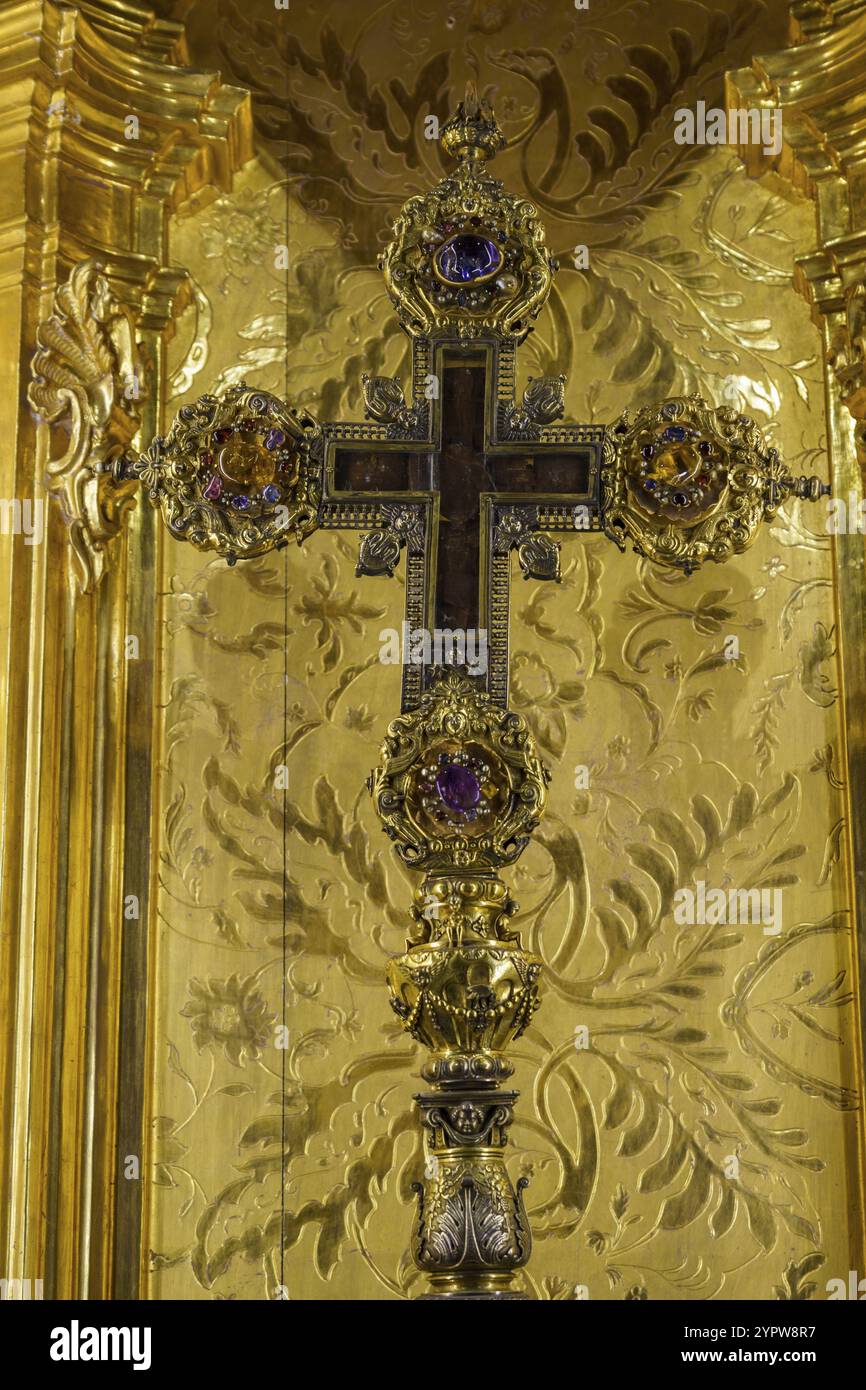 Reliquary of the True Cross, 16th century, Palma Cathedral Museum ...