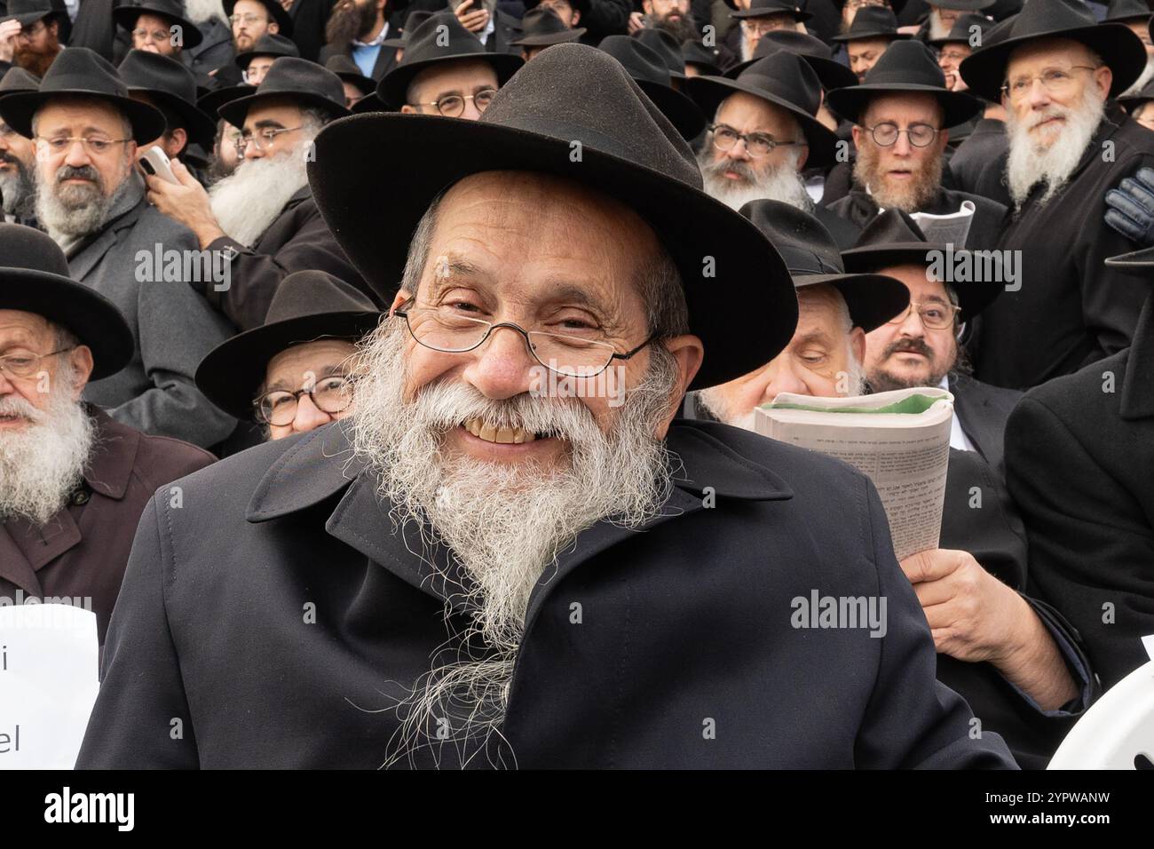 Rabbi Zalman Grossbaum joined thousands Rabbis gather for Annual ...