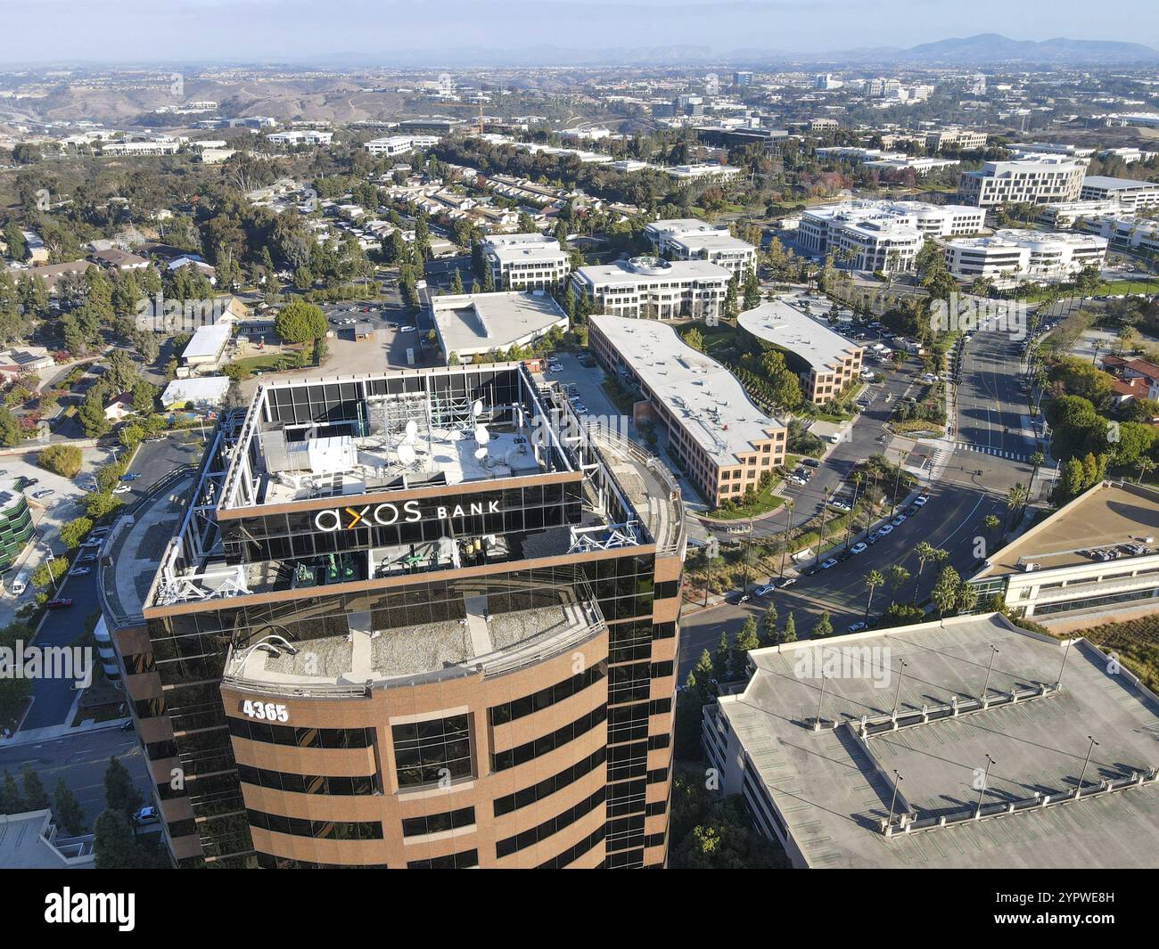 Us office building perspective hi-res stock photography and images - Alamy