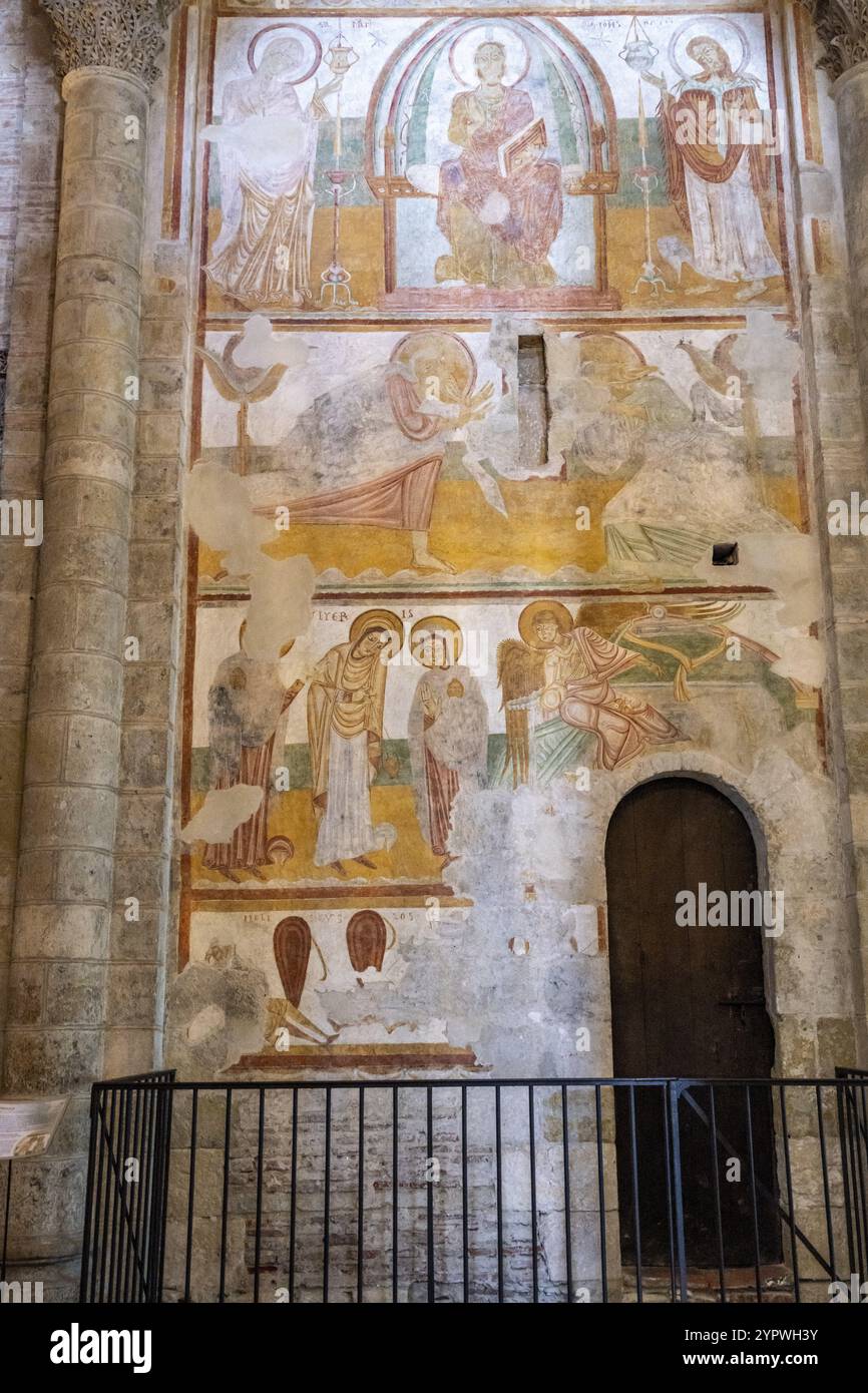 Romanesque paintings that refer to the cycle of the Resurrection of ...