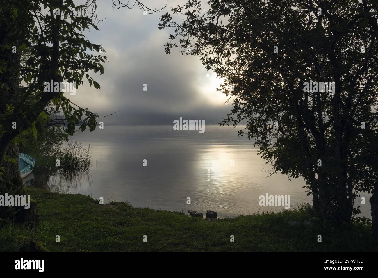 Beautiful scenery at Lac de Joux in the Swiss Jura mountains: Situation ...