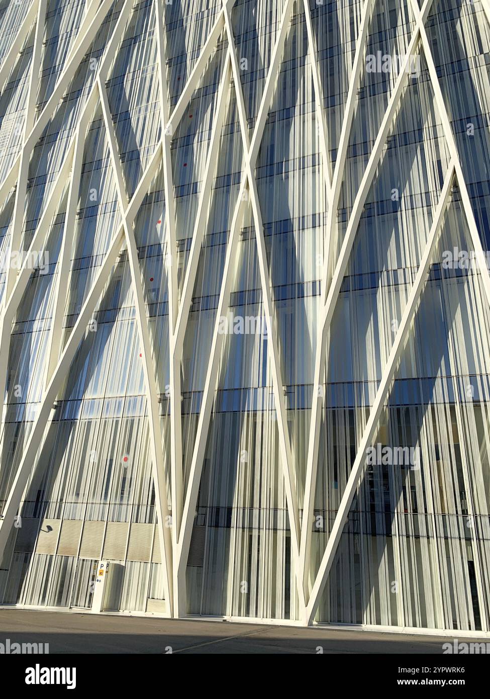 Diagonal 00 Telefonica Tower designed by Enric Massip-Bosch won the ...