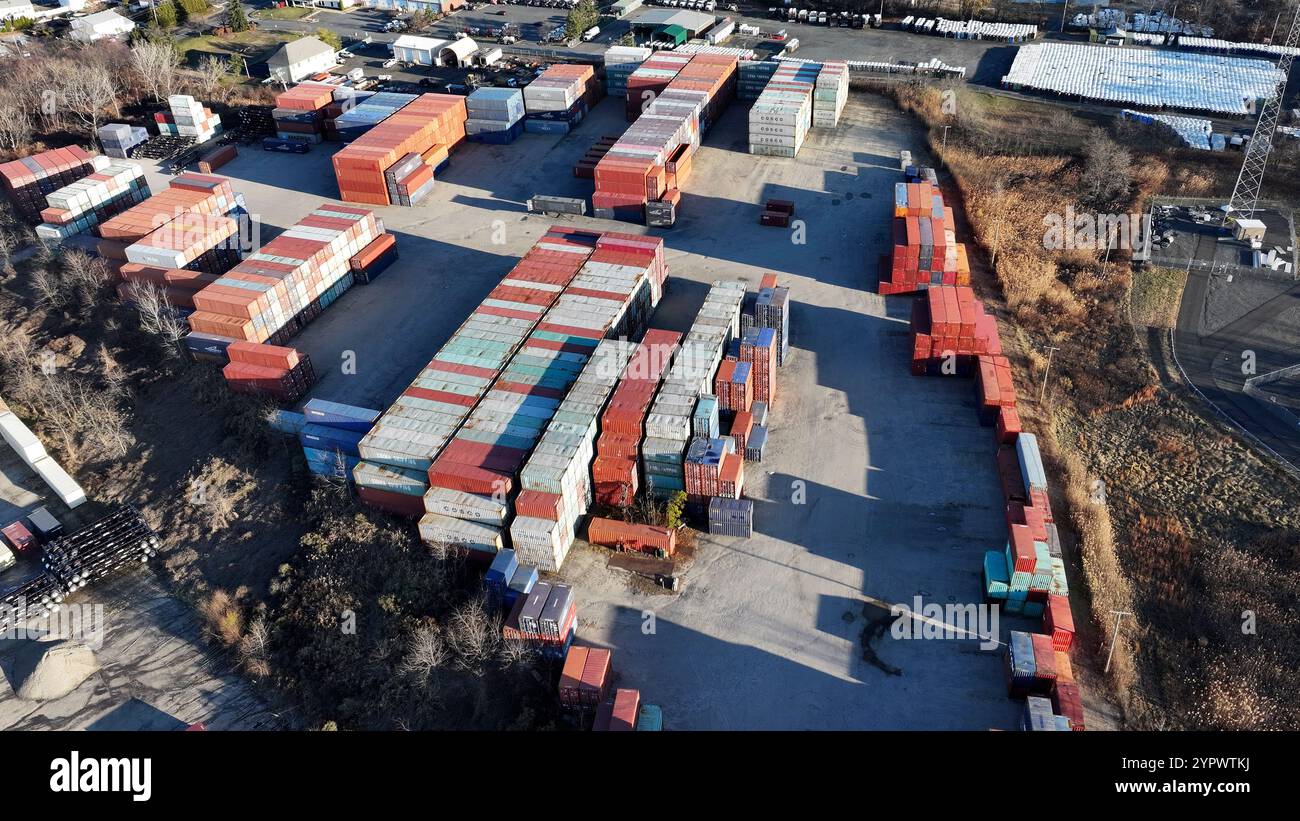 Shipping containers aerial hi-res stock photography and images - Alamy