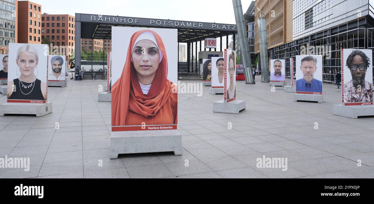 Oliviero toscani photography hi-res stock photography and images - Alamy
