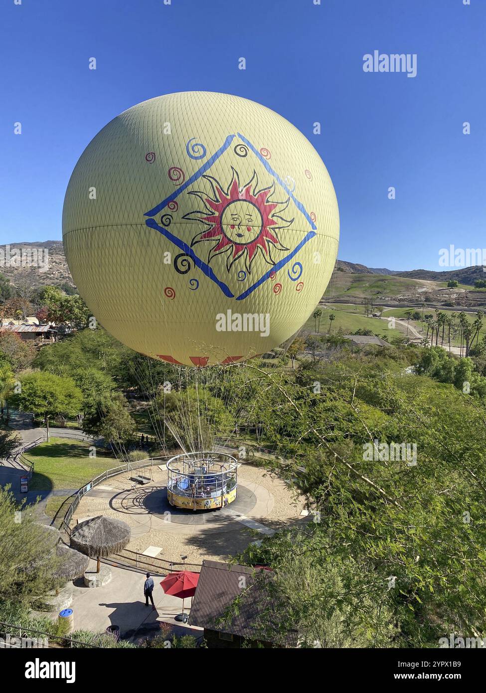 Hot Air Balloon attraction inside San Diego safari park zoo in San ...