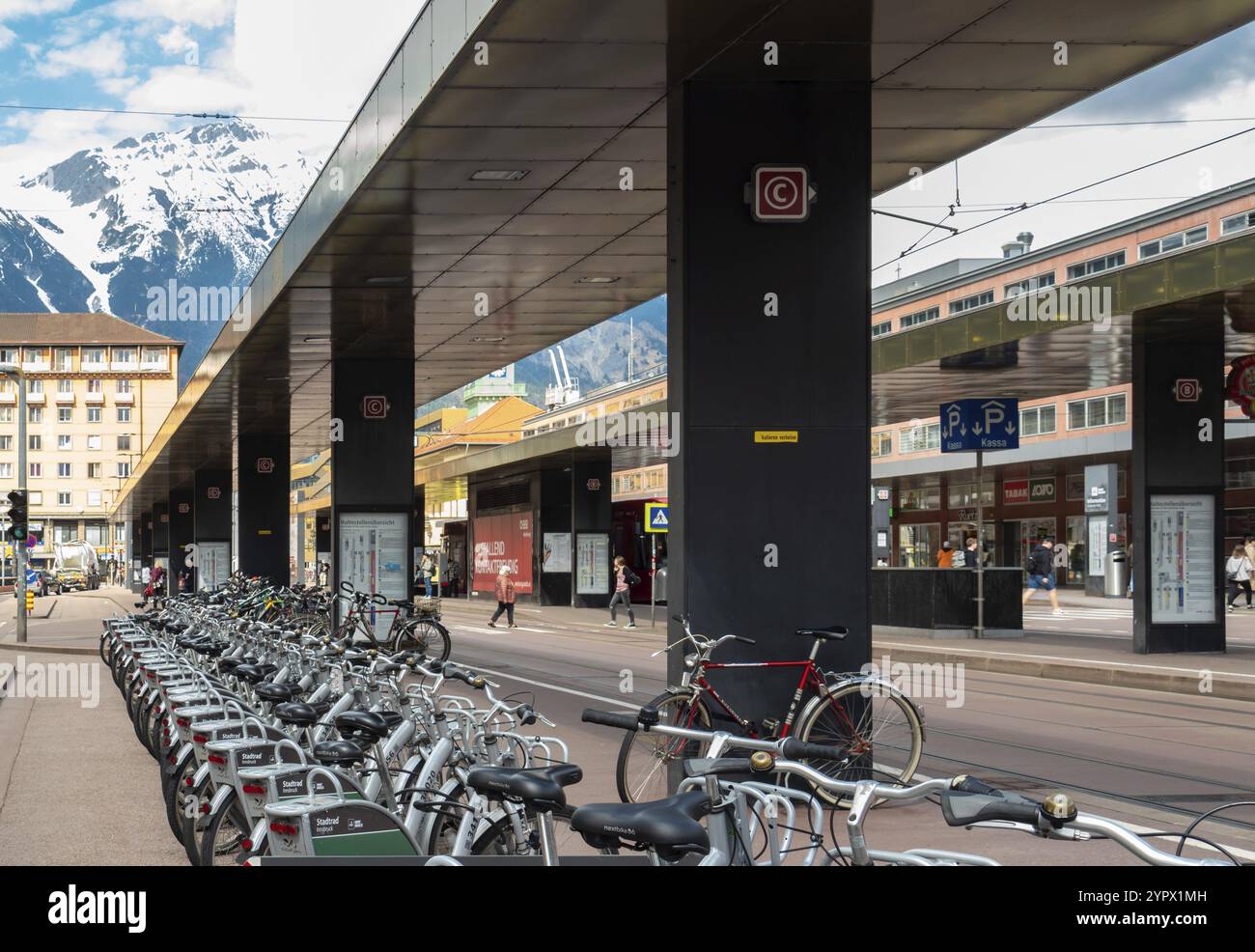 Multimodal station environment hi-res stock photography and images - Alamy