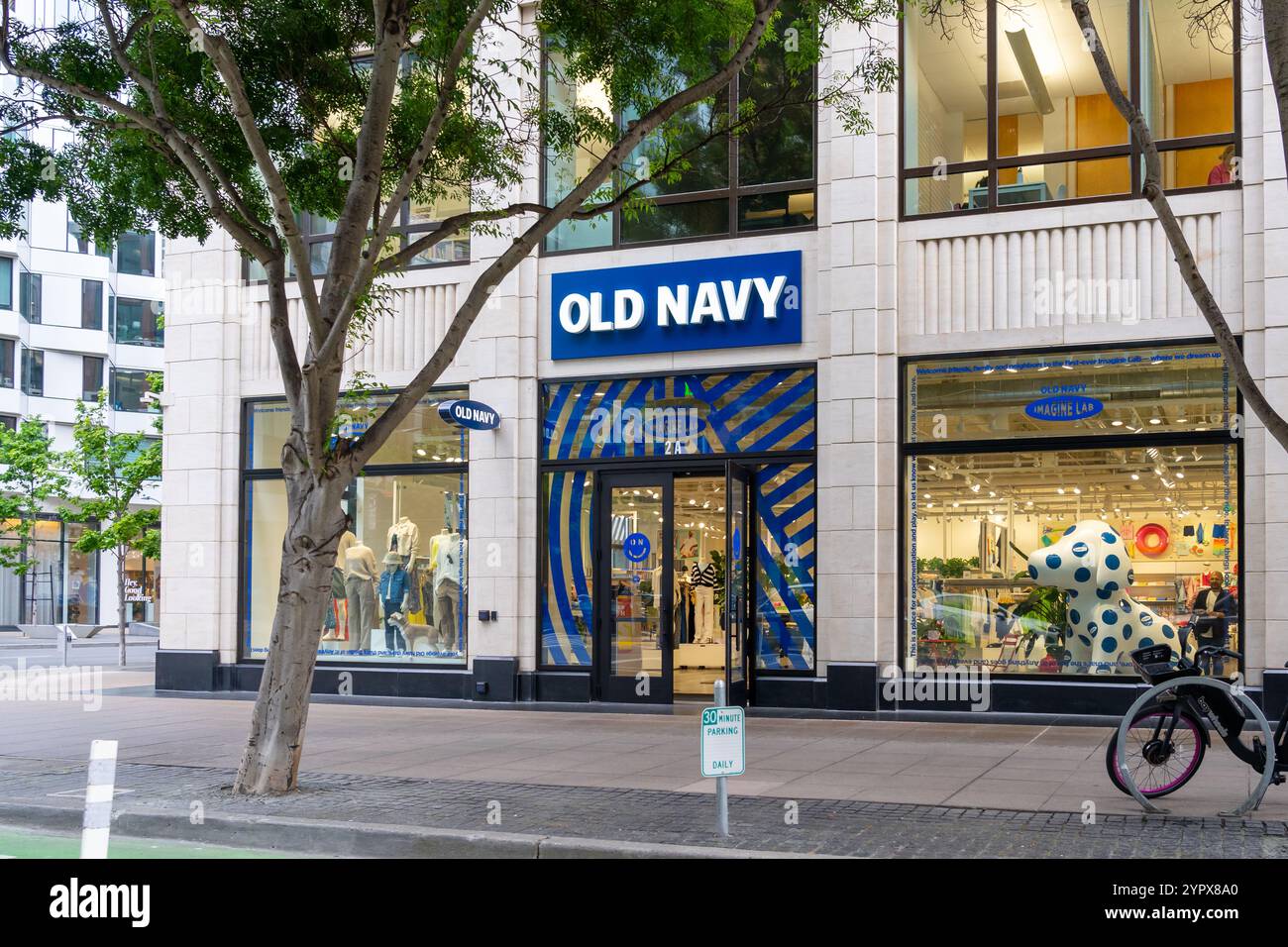 Usa navy headquarters hi-res stock photography and images - Alamy